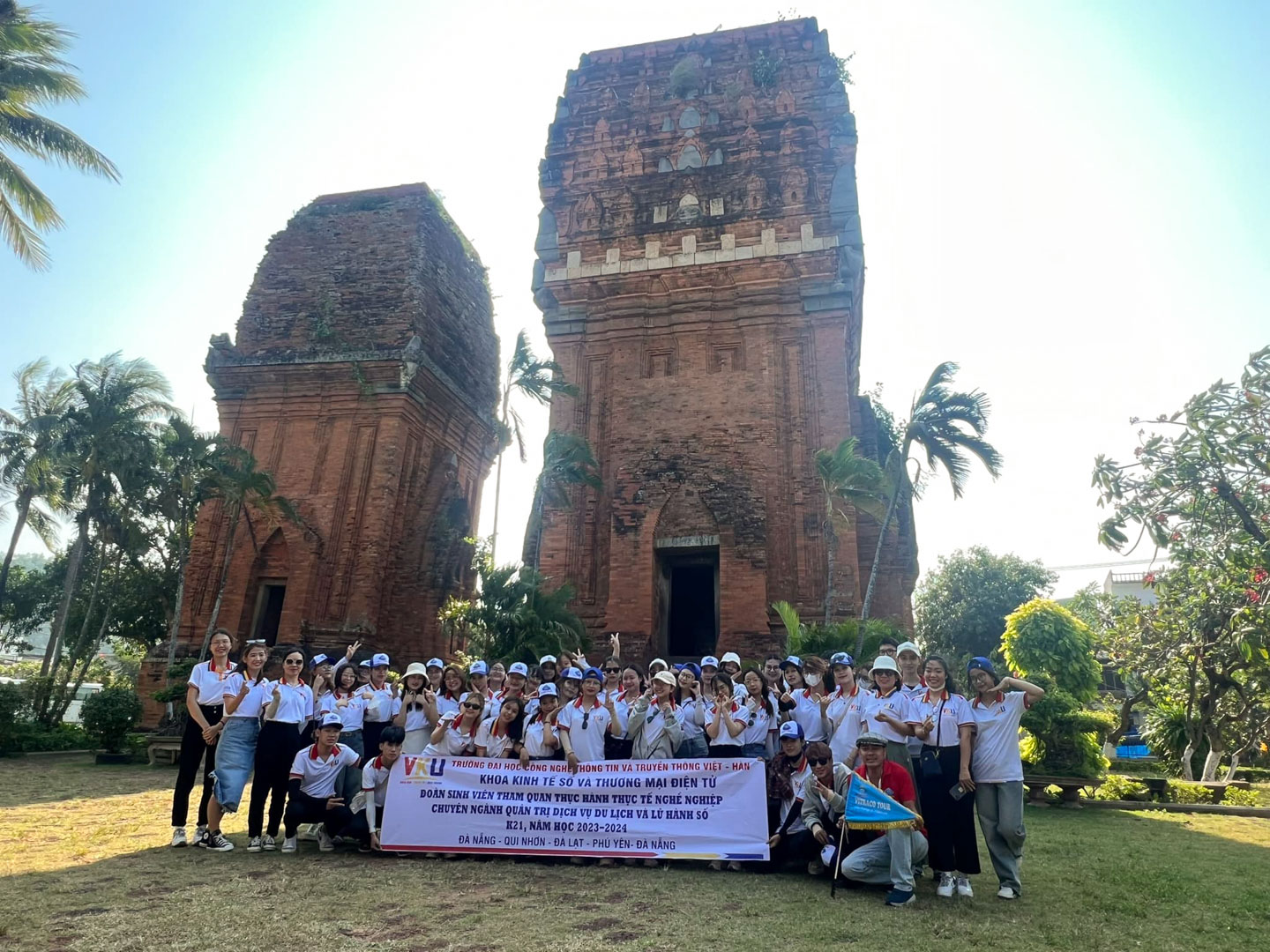 Hoạt động học thuật